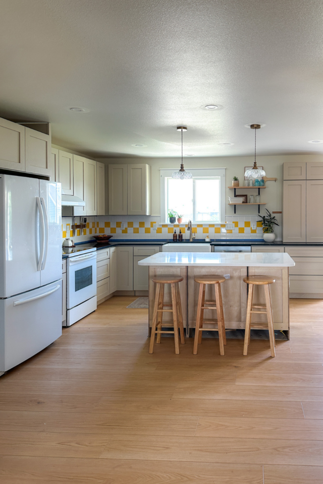 How to Extend Kitchen Cabinets to the Ceiling: A Step-by-Step Guide ...