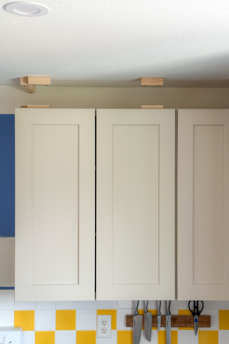 How to Extend Kitchen Cabinets to the Ceiling: A Step-by-Step Guide ...